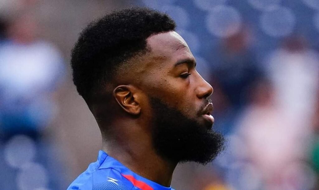 Foot- Sélection: Duckens Nazon entre un peu plus dans l'histoire ...